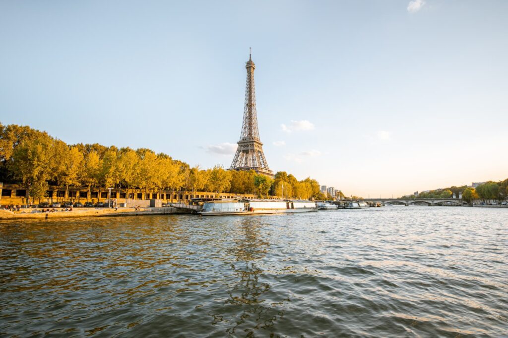 Seine river cruises Archives - Paris en Un Clic